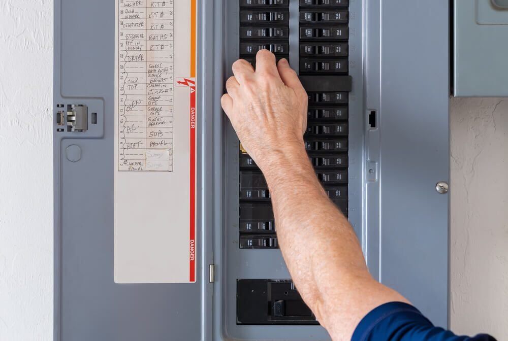 Commercial Electrical Circuit Breaker | Des Electrical